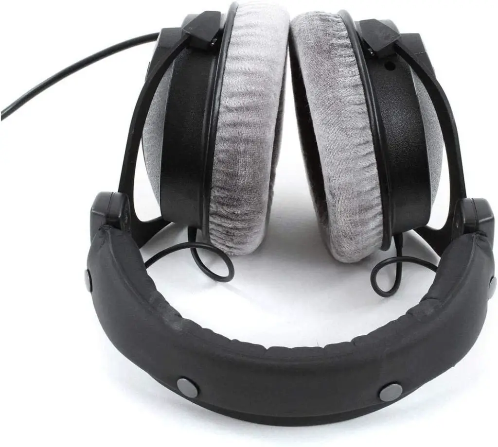 Review: beyerdynamic DT 770 PRO Studio Headphones